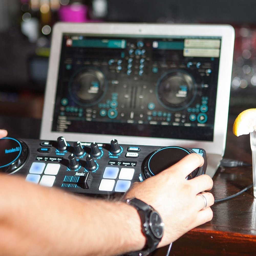 Hercules DJControl Compact DJ Controller